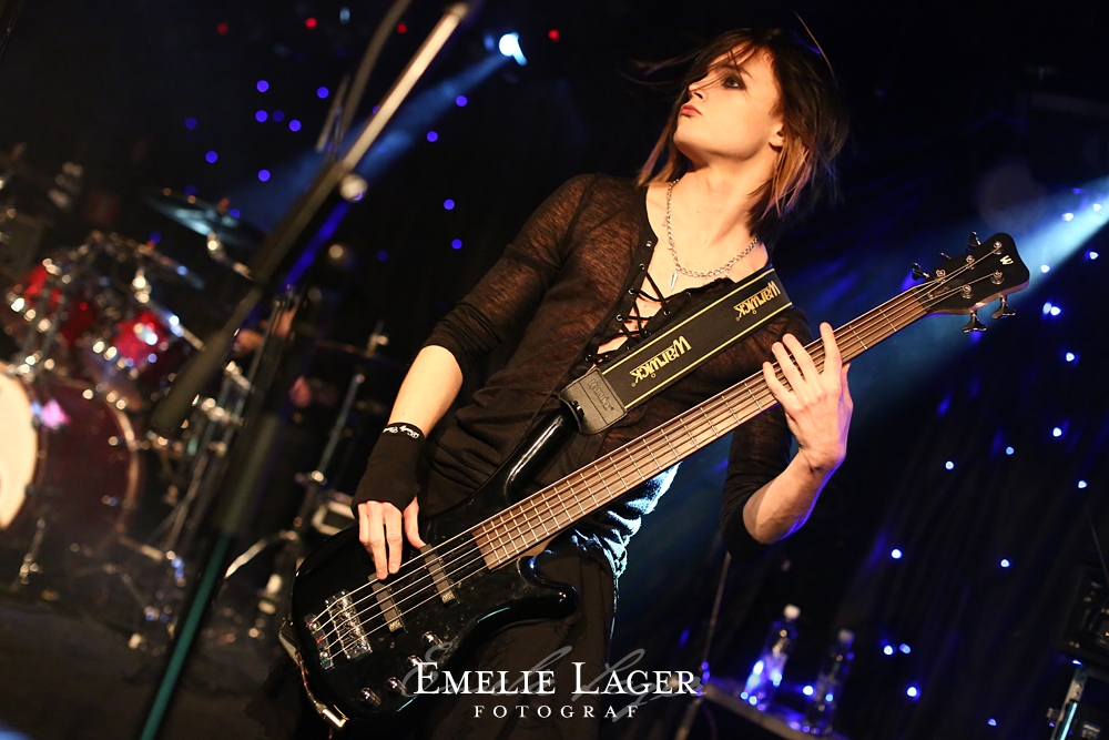 BatAAr - live | Emelie Lager